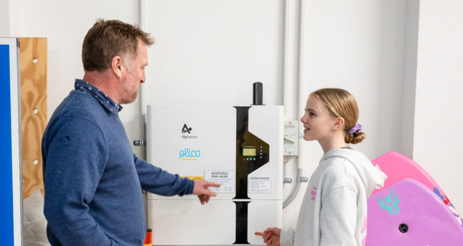 Can Solar Batteries Be Recycled? | Recycling FAQs | Plico