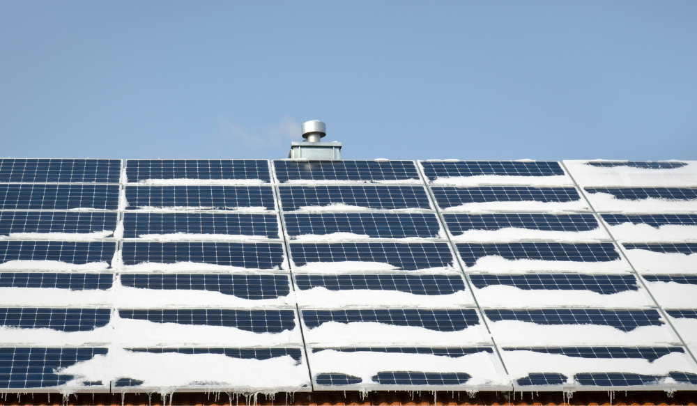 Does Solar Work in Winter? - Plico Energy